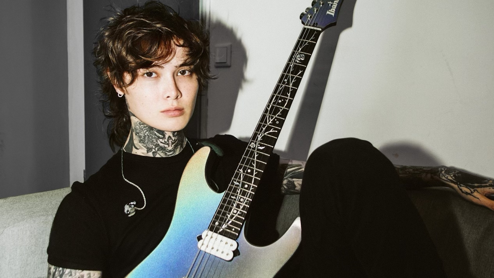 人気ギタリストTim Henson(ティム・ヘンソン)のシグネチャーモデルをご紹介！ | DJ機材/PCDJ/電子ドラム/ミュージックハウスフレンズ